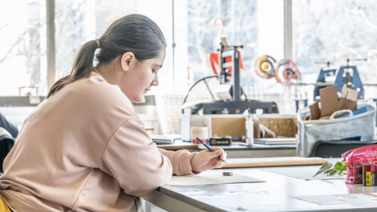 Full Time Prospectus | Crawley College